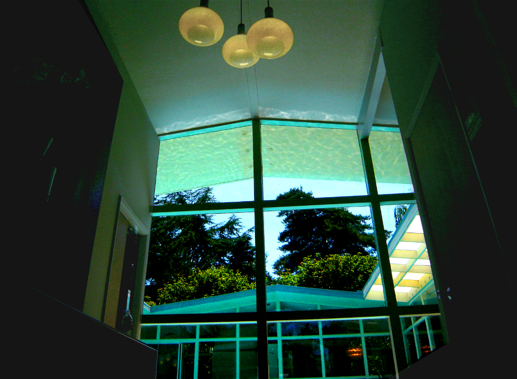 Modern Central Atrium Pool House in Bellevue - Seattle Dream Homes ...