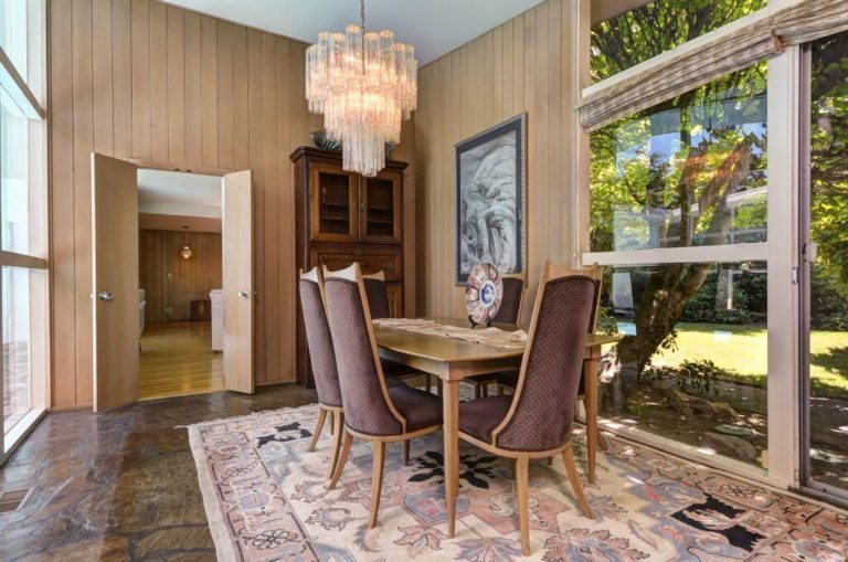 Modern Central Atrium Pool House in Bellevue - Seattle Dream Homes ...